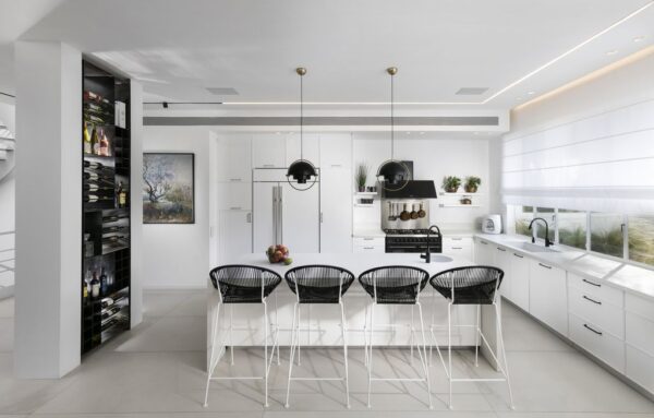 Private House in Ramat Hasharon, Stunning House by Lilian Benshoam