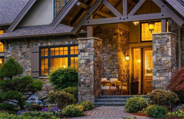 Elegant Bridle Trails Retreat: Steven D Smith's Masterpiece in Bellevue ...