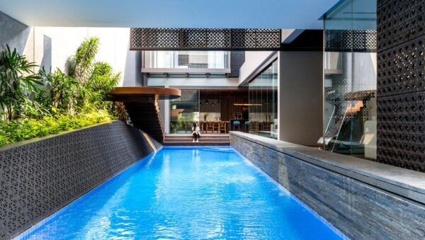 Weave House with Impressive Webbing Facade by Wahana Architects ...