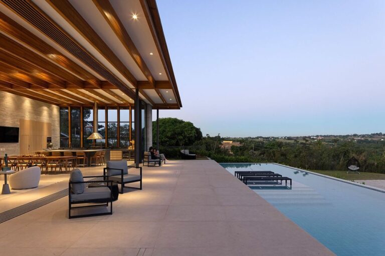 Bauer House with Orthogonal Design by Luiz Paulo Andrade Arquitetos ...