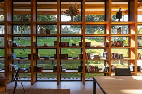 Bauer House with Orthogonal Design by Luiz Paulo Andrade Arquitetos