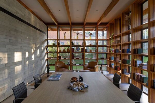 Bauer House with Orthogonal Design by Luiz Paulo Andrade Arquitetos