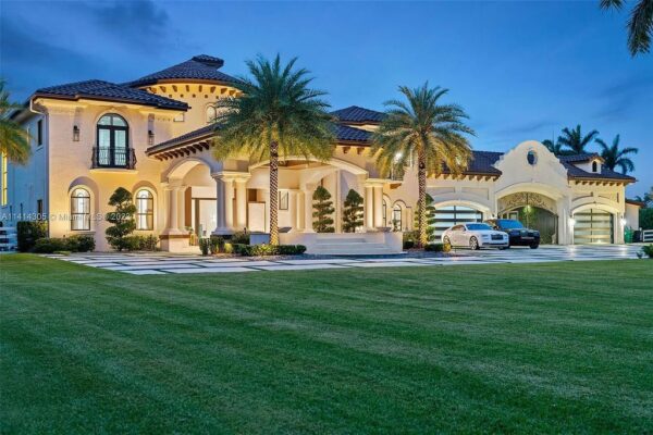 Premier Lifestyle at Landmark Ranch Estates | Luxury Houses