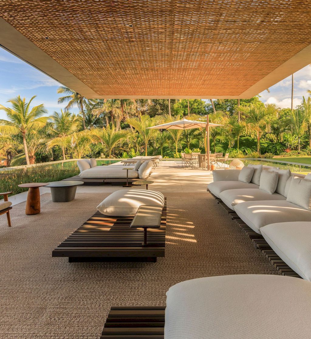 01 TVN House, Disguised among the Vegetation Saraiva e Associados ...