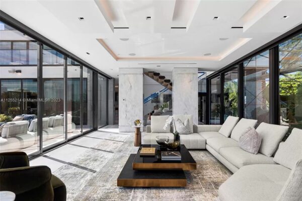 A $45 Million Contemporary Retreat in Miami's Exclusive Bay Point ...