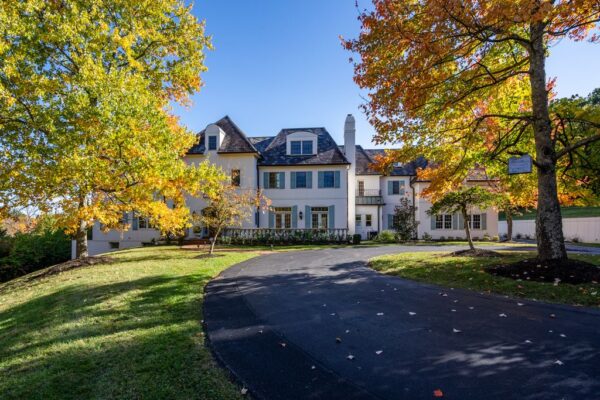 Beautiful French Provincial-Style Home in Cincinnati, Ohio for $3.399 ...