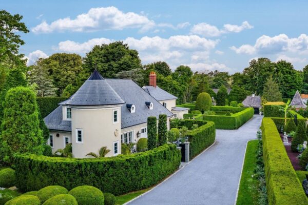 Exquisite East Hampton Oasis: A Three-Residence Compound with ...