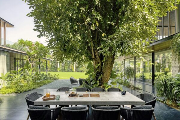 Portico House, A Serene Oasis in India Designed by DADA Partners