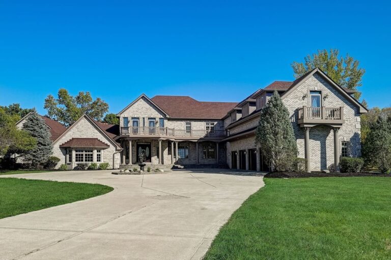 Elegance and Ultimate Comfort: A Luxurious Property in Fishers, Indiana ...