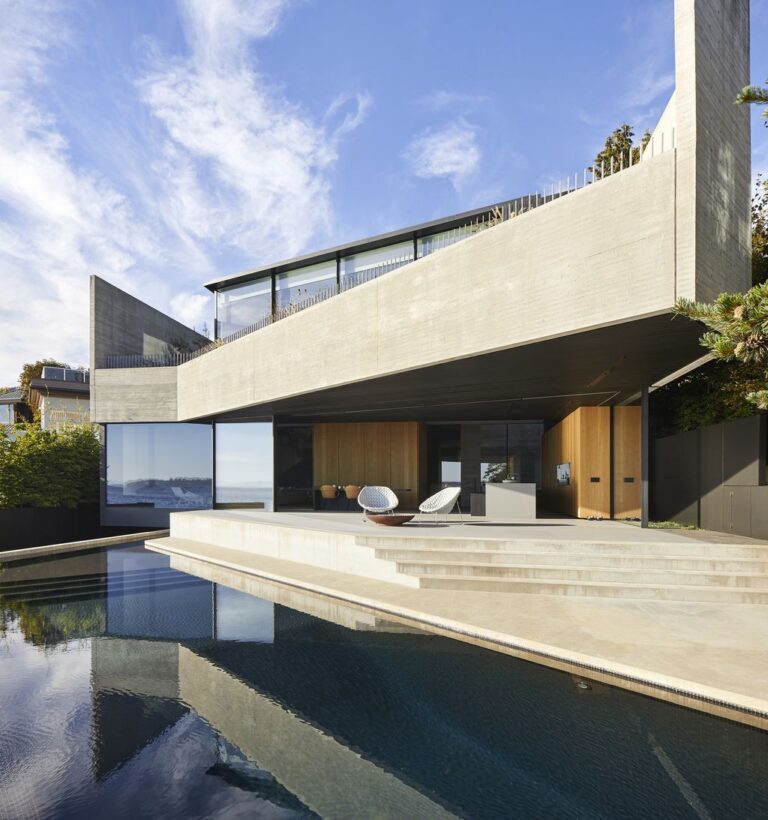 Liminal House, Living Amidst Nature by Mcleod Bovell Modern Houses ...