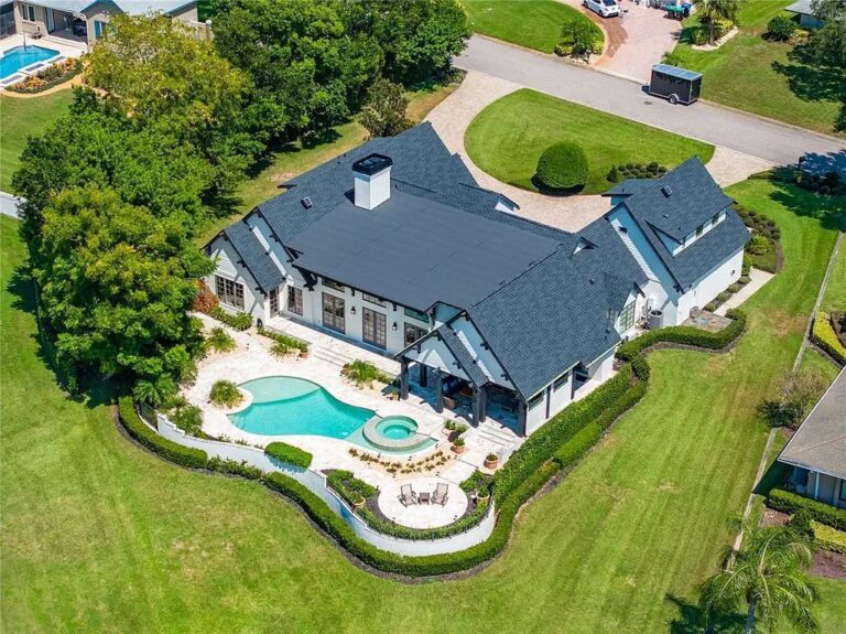 Luxurious Estate on Arnold Palmer's Bay Hill 18th Green, Orlando which ...