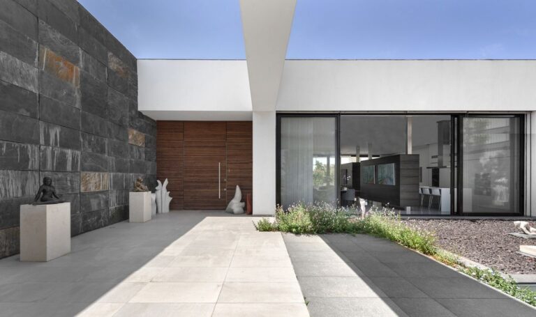 The Artistic House in Israel by Dan & Hila Israelevitz Architects ...