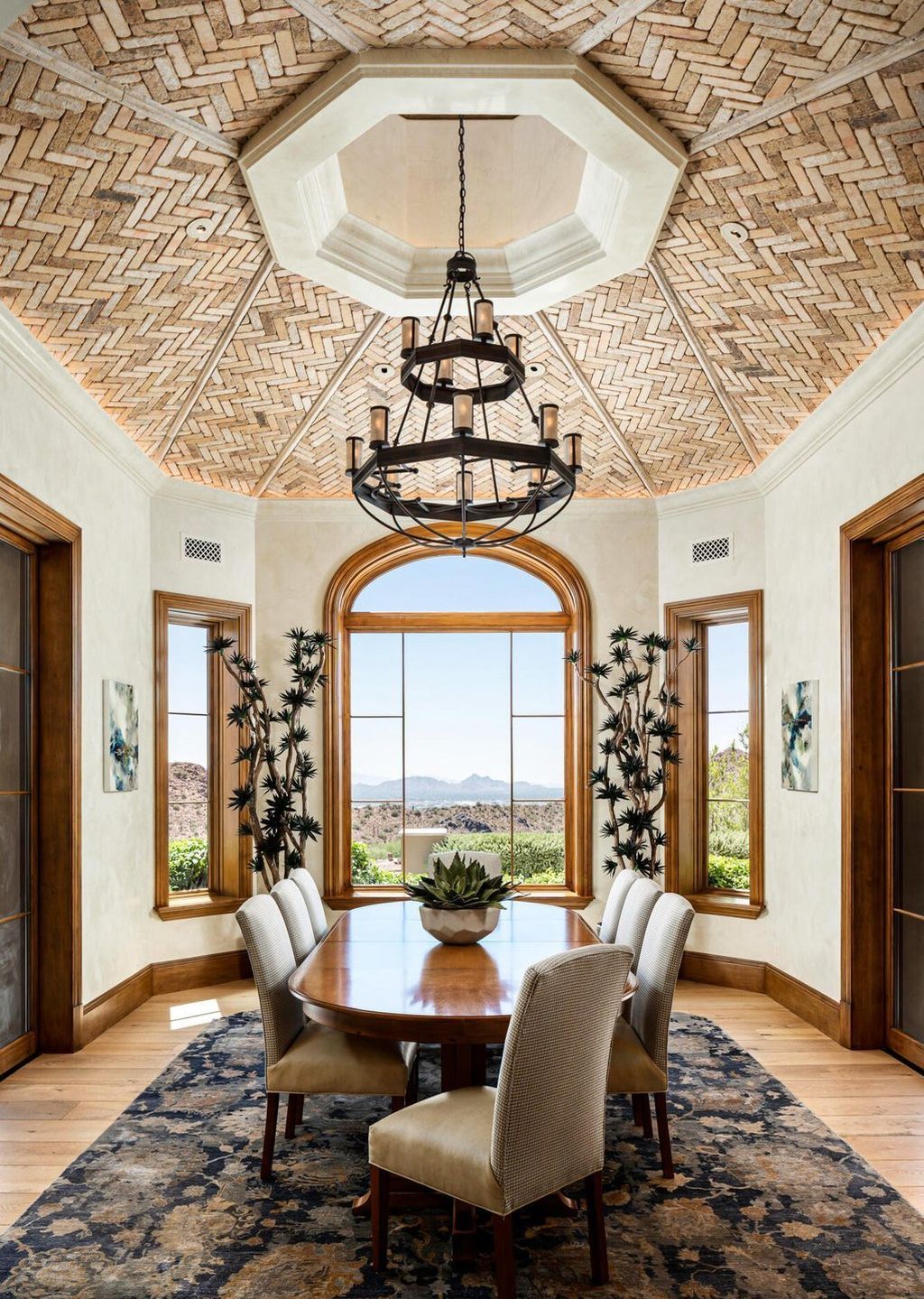 Timeless Elegance in the Desert: Arizona's Magnificent $19.995 Million ...