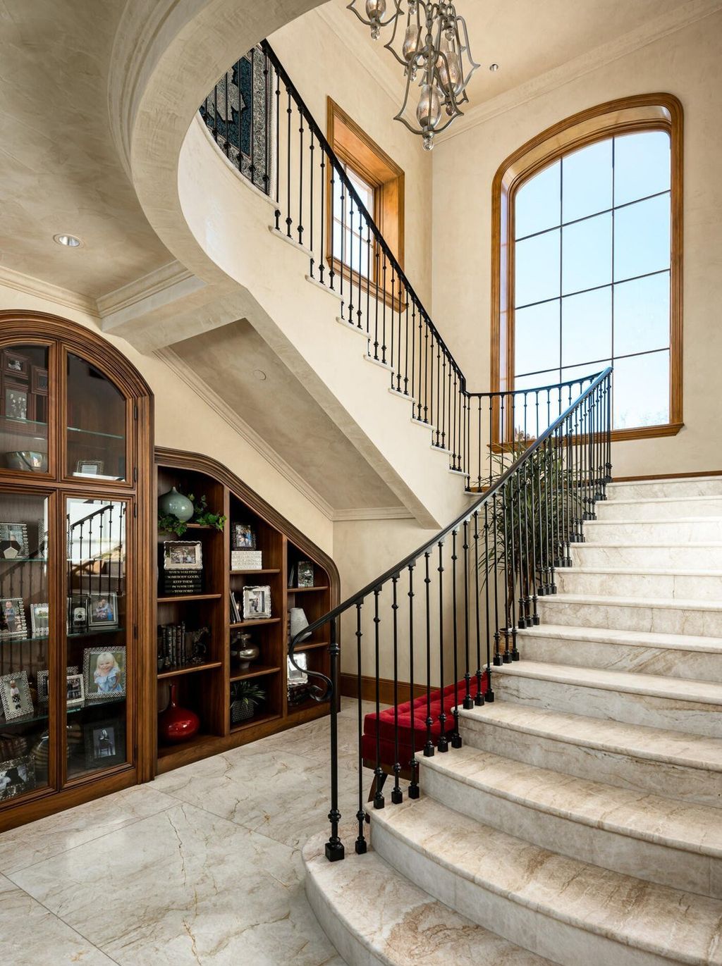 Timeless Elegance in the Desert: Arizona's Magnificent $19.995 Million ...