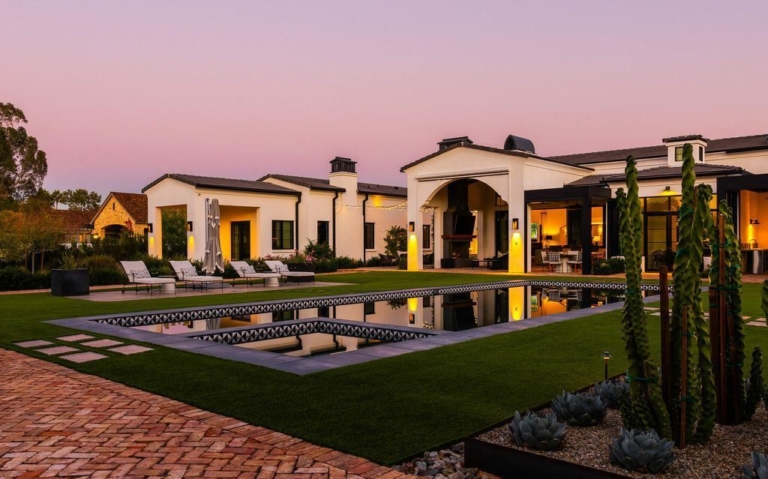 Iconic 2020 Estate with Resort-Style Amenities and Spectacular Design ...