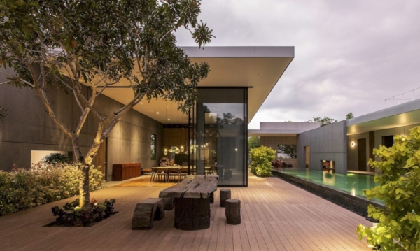 Borderless House, Blends Nature and Architecture by Formzero