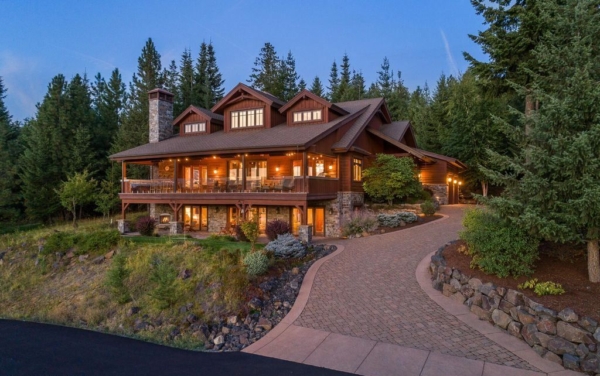 Luxurious Lakeside Living: Custom Home at Gozzer Ranch Golf and Lake ...