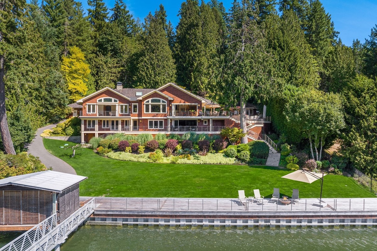Exclusive Waterfront Haven: Magnificent Retreat in Washington State ...