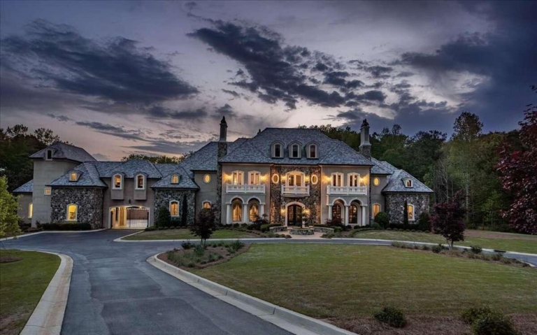 Luxury Living Redefined: Exquisite 10-Acre Mansion in Georgia, Priced ...