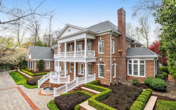 Opulent Yeonas and Ellis Semi-Custom Estate in Virginia Hits Market at ...