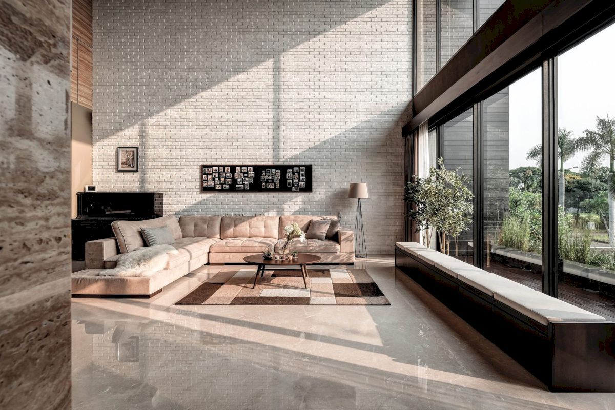 R+E House, a Contemporary Family Home DP+HS Architects | Luxury Houses
