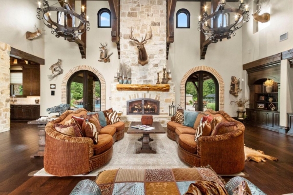 Circle O Farm: 42+ Acres with Modern Luxury Ranch in Texas Listed at ...