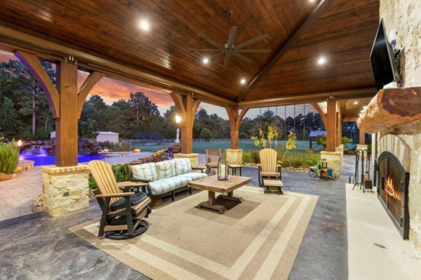 Circle O Farm: 42+ Acres with Modern Luxury Ranch in Texas Listed at ...