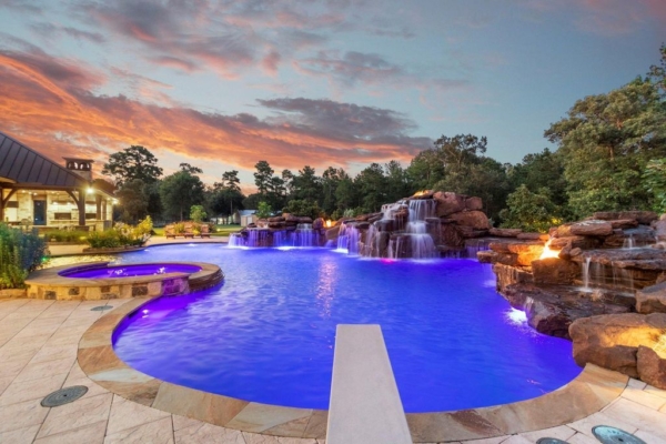 Circle O Farm: 42+ Acres with Modern Luxury Ranch in Texas Listed at ...