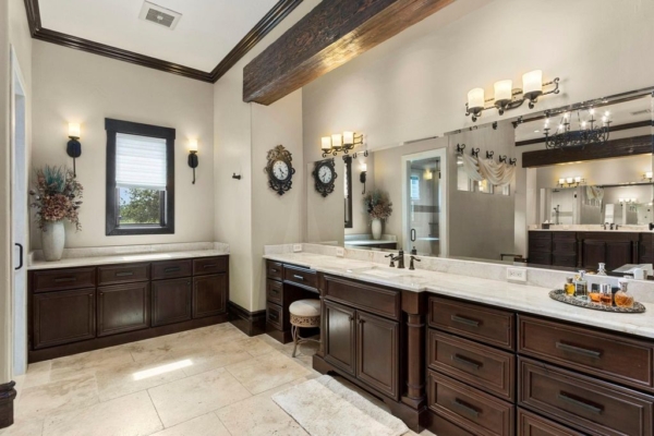 Circle O Farm: 42+ Acres with Modern Luxury Ranch in Texas Listed at ...
