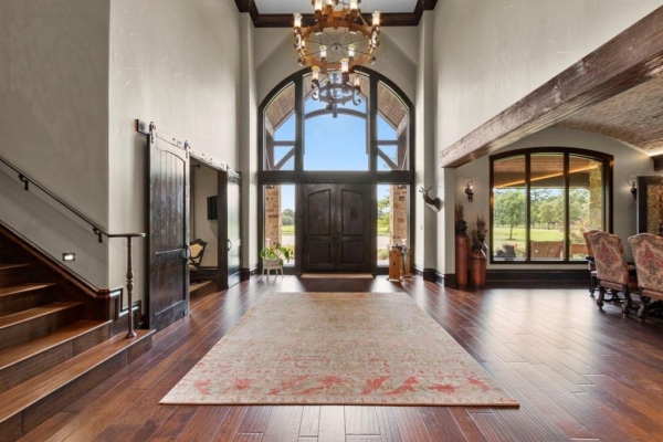 Circle O Farm: 42+ Acres with Modern Luxury Ranch in Texas Listed at ...