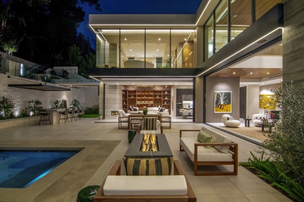 Hutton Drive 2641 House by Whipple Russell Architects | Luxury Houses