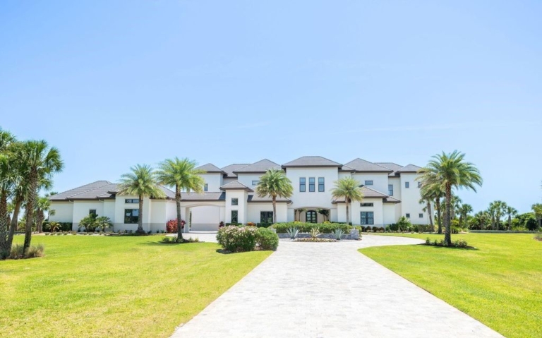 The Exclusive $13.5 Million Northshore Retreat with Unparalleled ...