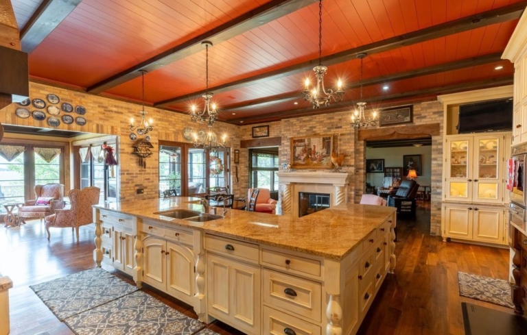 Tuscan-Inspired Mansion with Expansive Views Hits the Market in ...