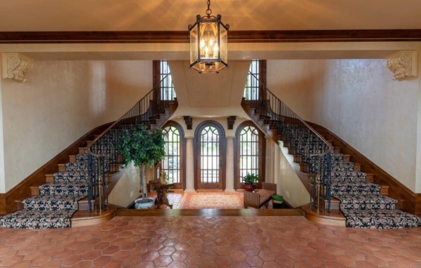 Tuscan-Inspired Mansion with Expansive Views Hits the Market in ...