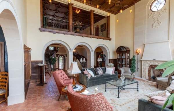 Tuscan-Inspired Mansion with Expansive Views Hits the Market in ...