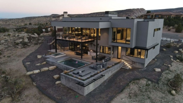 DeSantis House by Soloway Designs Architecture + Interiors | Luxury Houses