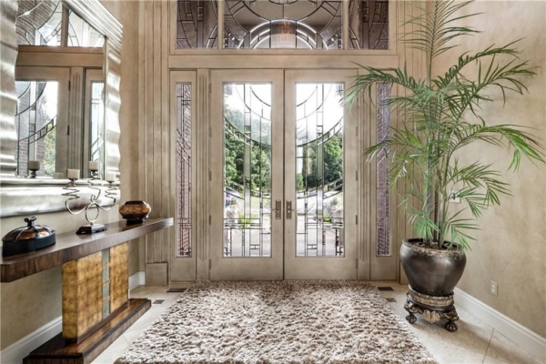 Elegant Lakefront Residence on Private Point at Riss Lake, Missouri: $4 ...