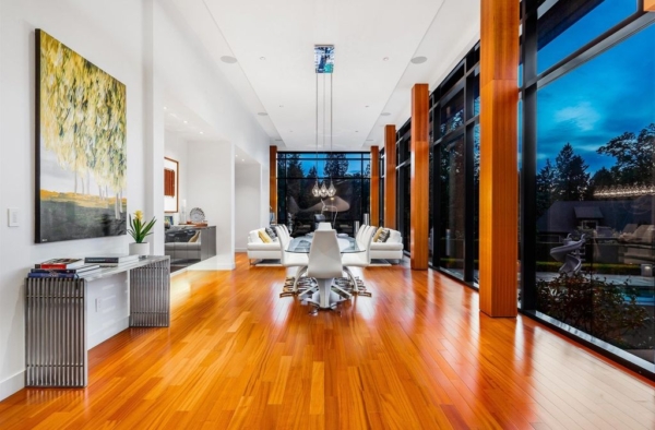 Modern Masterpiece by Renowned Architect Robert Ciccozzi in Canada ...