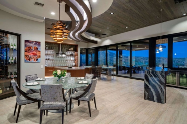 Swanson House by Soloway Designs Architecture + Interiors | Luxury Houses