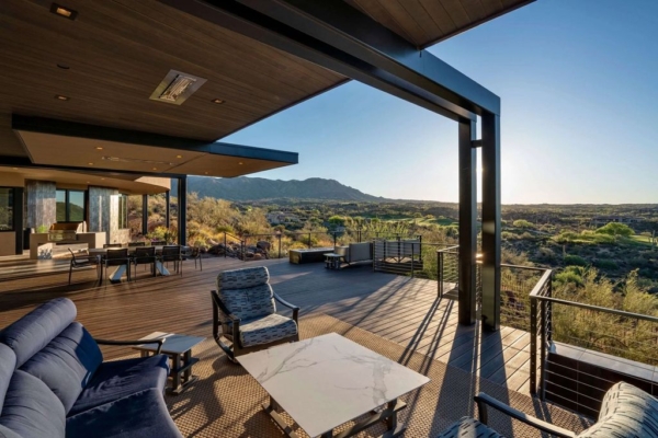 Swanson House by Soloway Designs Architecture + Interiors | Luxury Houses