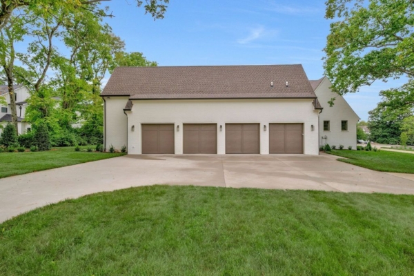 Tennessee Elegance: $5.5 Million New Construction Home with Tranquil ...