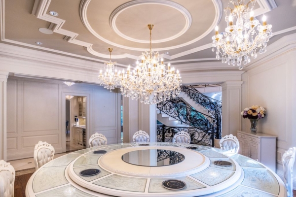Forest Ridge Estate 'A Fairytale Landmark' with Stunning Architecture ...