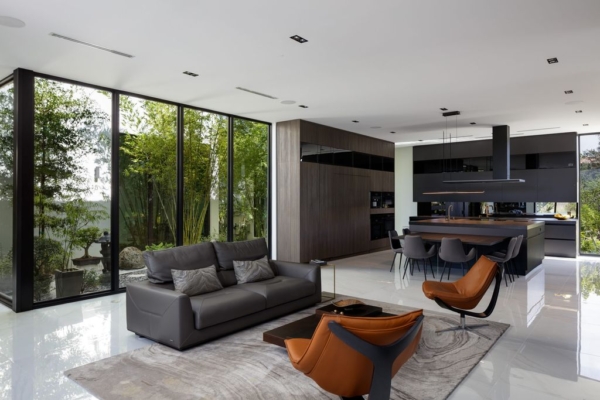 Lake Ridge House by SDH Studio Architecture + Design