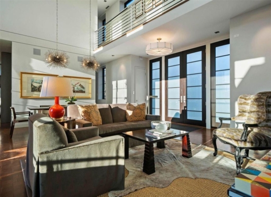 Timeless Architecture Defines This Extraordinary Contemporary Home in ...