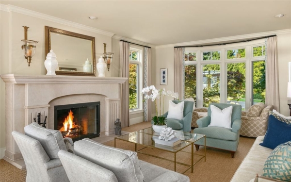 Classic Shingle-Clad Waterfront Retreat with Sweeping Lake Washington ...