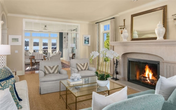 Classic Shingle-Clad Waterfront Retreat with Sweeping Lake Washington ...