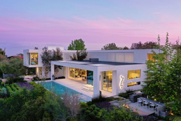 Getty View residence, artistic home by Abramson Architects | Luxury Houses