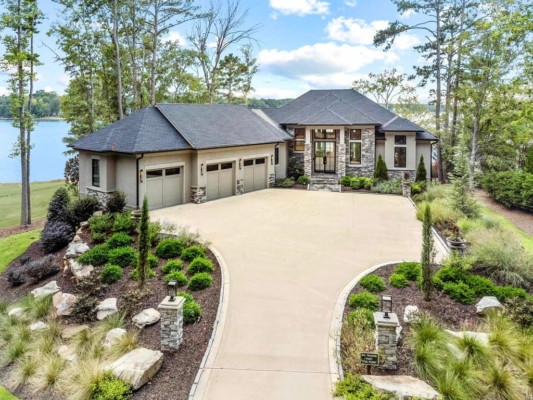 Luxurious Estate in Reynolds Lake Oconee Offering Panoramic Lake Views ...