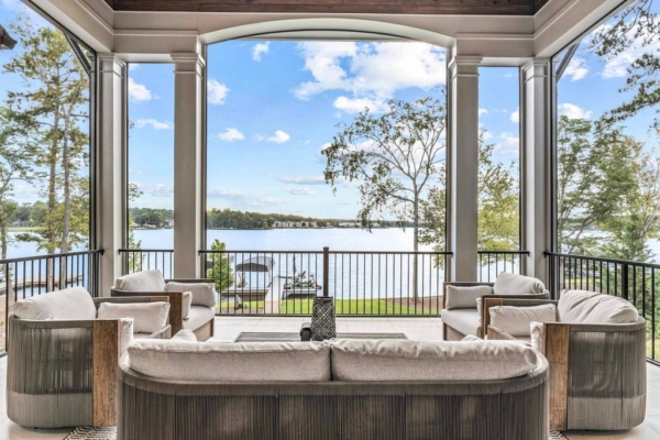 Luxurious Estate in Reynolds Lake Oconee Offering Panoramic Lake Views ...