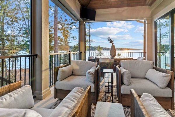 Luxurious Estate in Reynolds Lake Oconee Offering Panoramic Lake Views ...